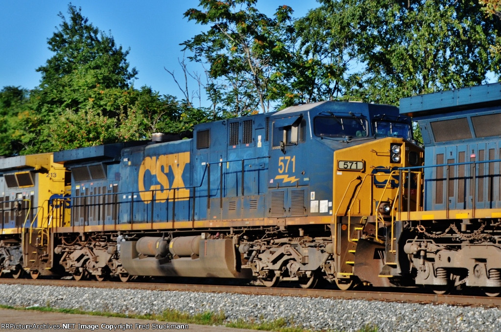 CSX 571